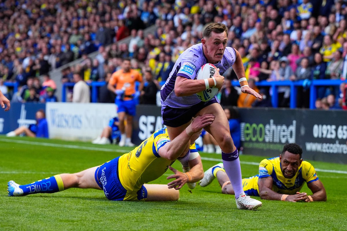 Broadbent seizes chance as Hull KR's man for all positions ...